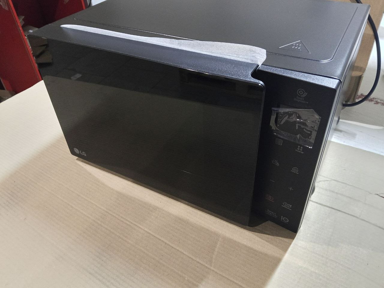 Микроволновая печь LG MW-25R35GIS