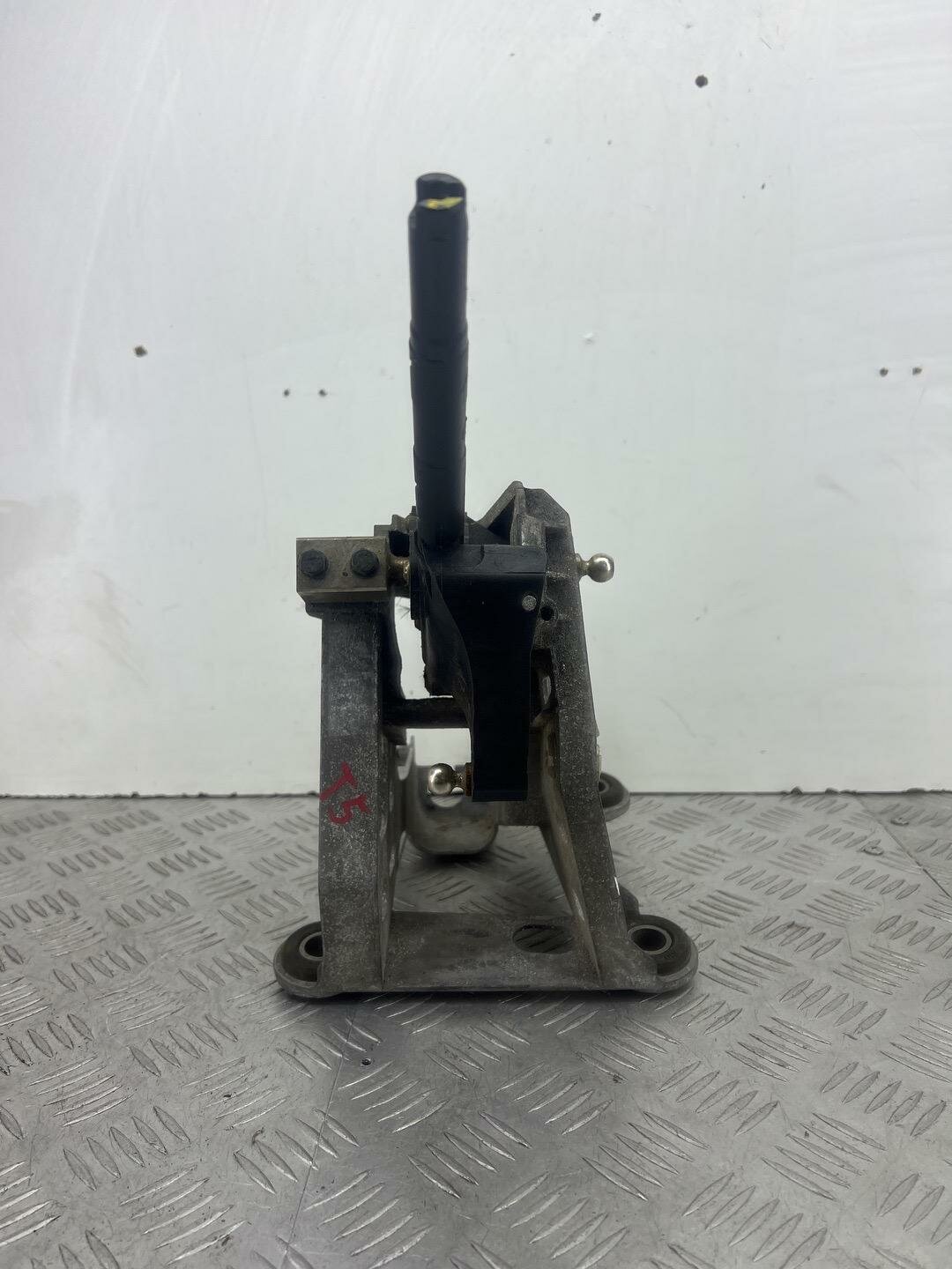 Кулиса КПП Volkswagen Transporter T5 (2002 - 2009) 7H0711061C