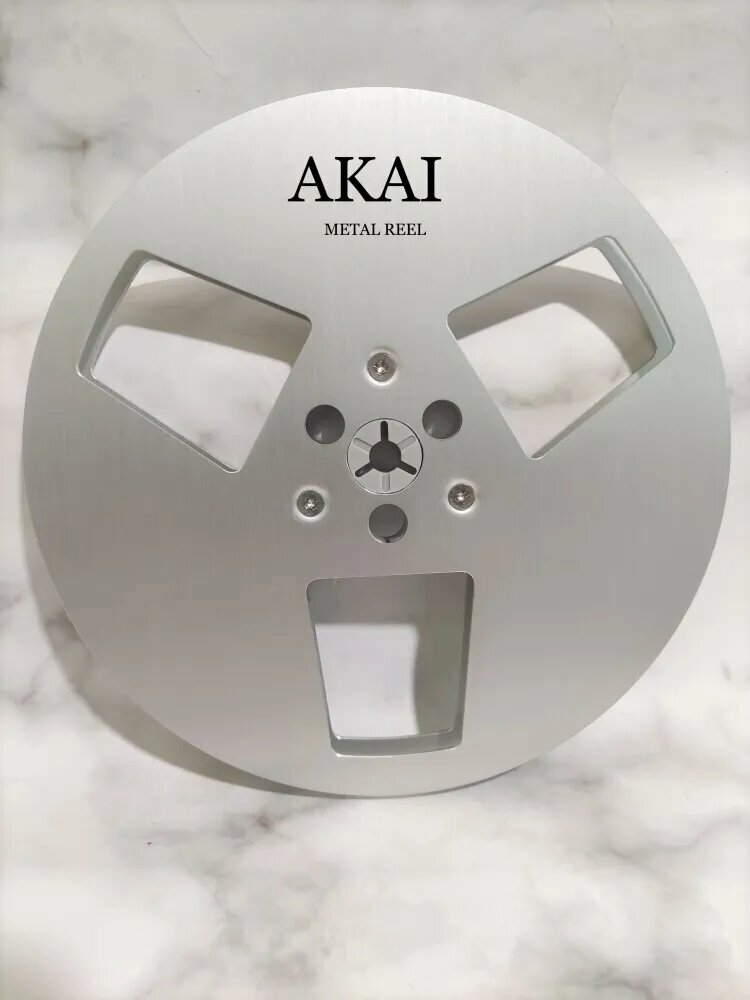 Одна стандартная 7-дюймовая алюминиевая катушка для катушечных магнитофонов AKAI