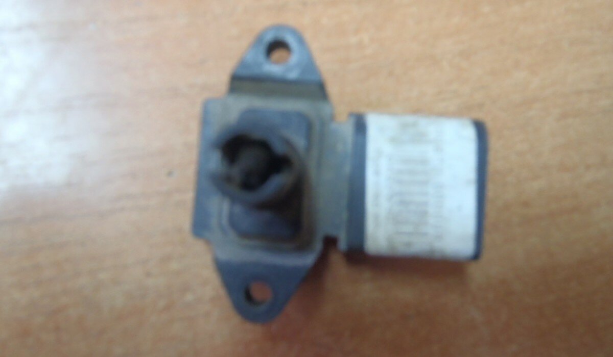 Датчик абсолютного давления Fabia I Skoda 03D906051