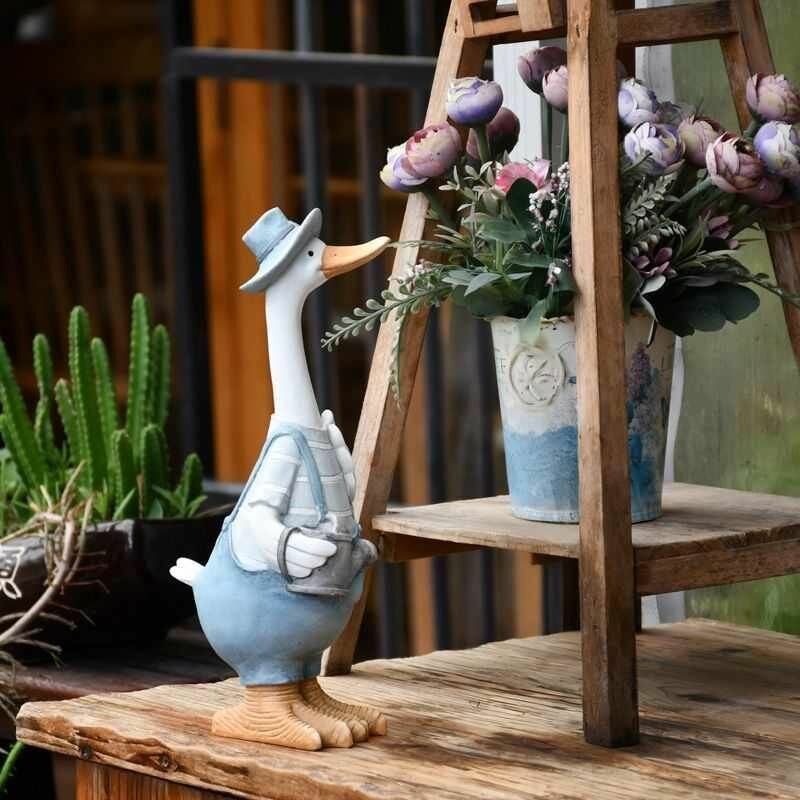 Фигурка садовая "Гусь с лейкой" в стиле Прованс
