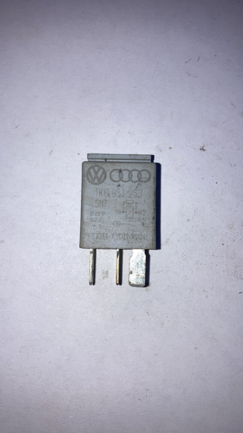 Реле (прочие) Volkswagen Passat B6 (2005 - 2010) 449