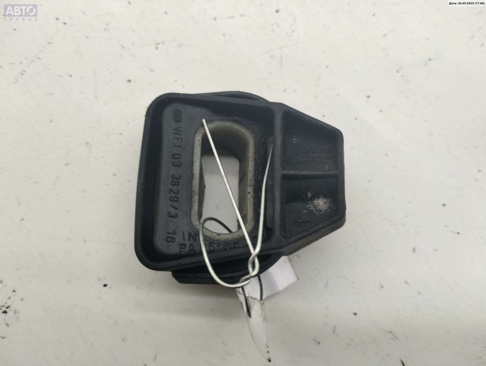 Кронштейн радиатора Volkswagen Bora