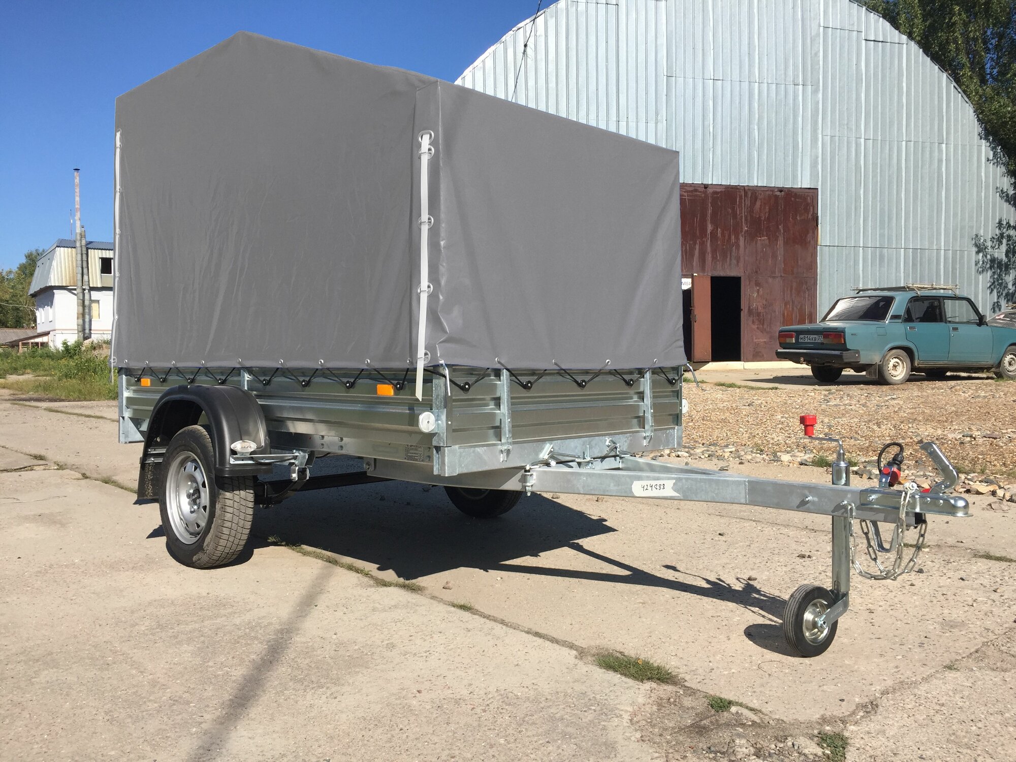 Тент с каркасом для прицепа МЗСА 817701 и 817730 со скосом высота от пола 1.5м серый