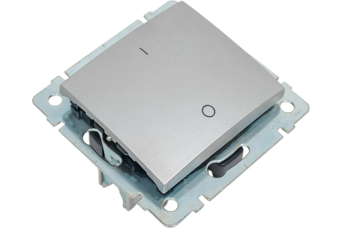 Legrand Valena одноклавишный 3-полюсный переключатель 10А 400В безвинтовые зажимы 770103