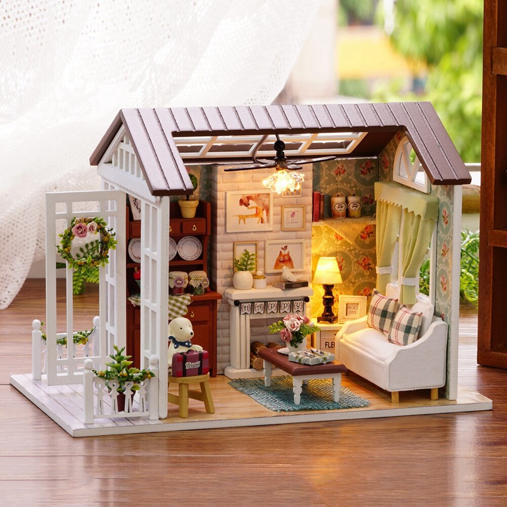 DIY Doll House Kit Миниатюрный Дом Для Кукол Ручной Работы Материал Дерево Ткань Пластик Размер После Сборки 21*12.5*15.5см Вес 700г В комплект Входят 1 Комплект Сборки 1 Инструкция 2 LED Лампы 1 Батарейный Отсек 1 Клей Цвет Как На Фото