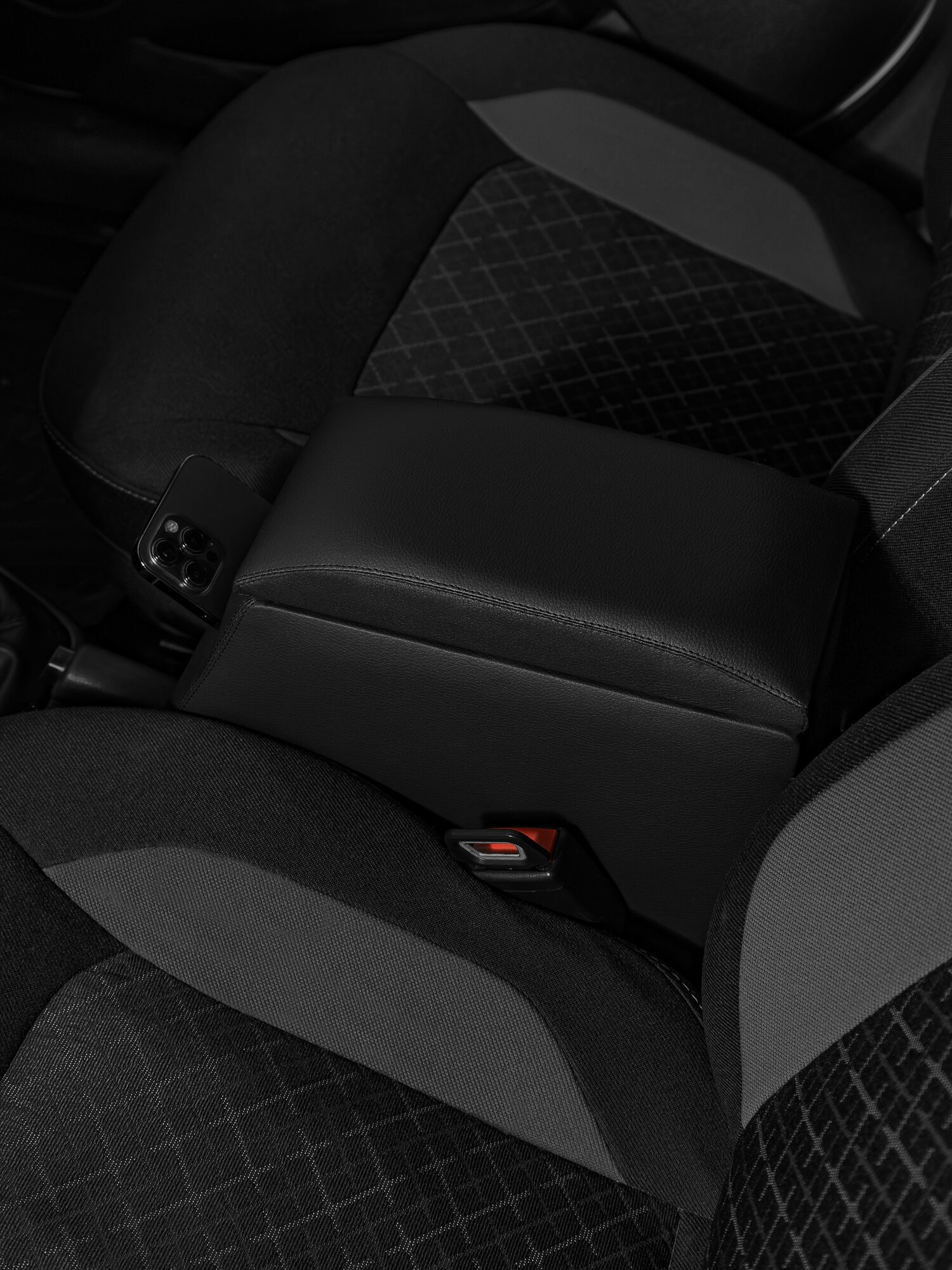 Подлокотник для LADA Grata