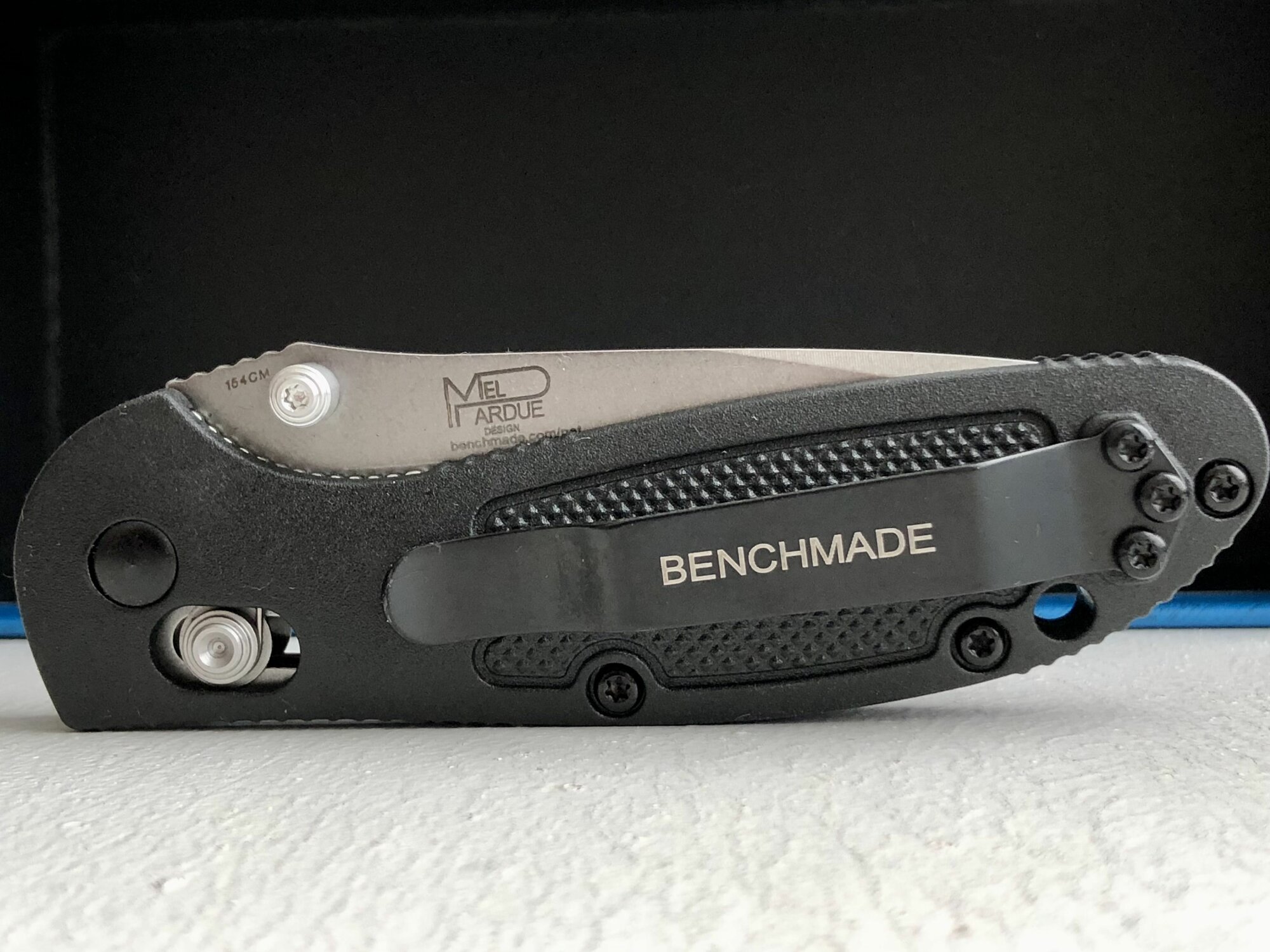 BENCHMADE 556 MINI GRIPTILIAN Складной нож