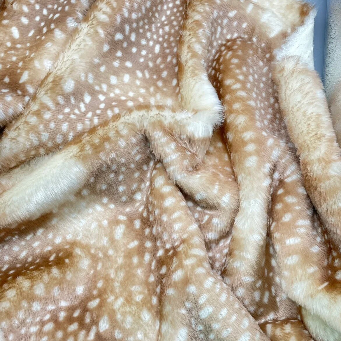 Плюшевая ткань "Deer" Camel, 45x160 см