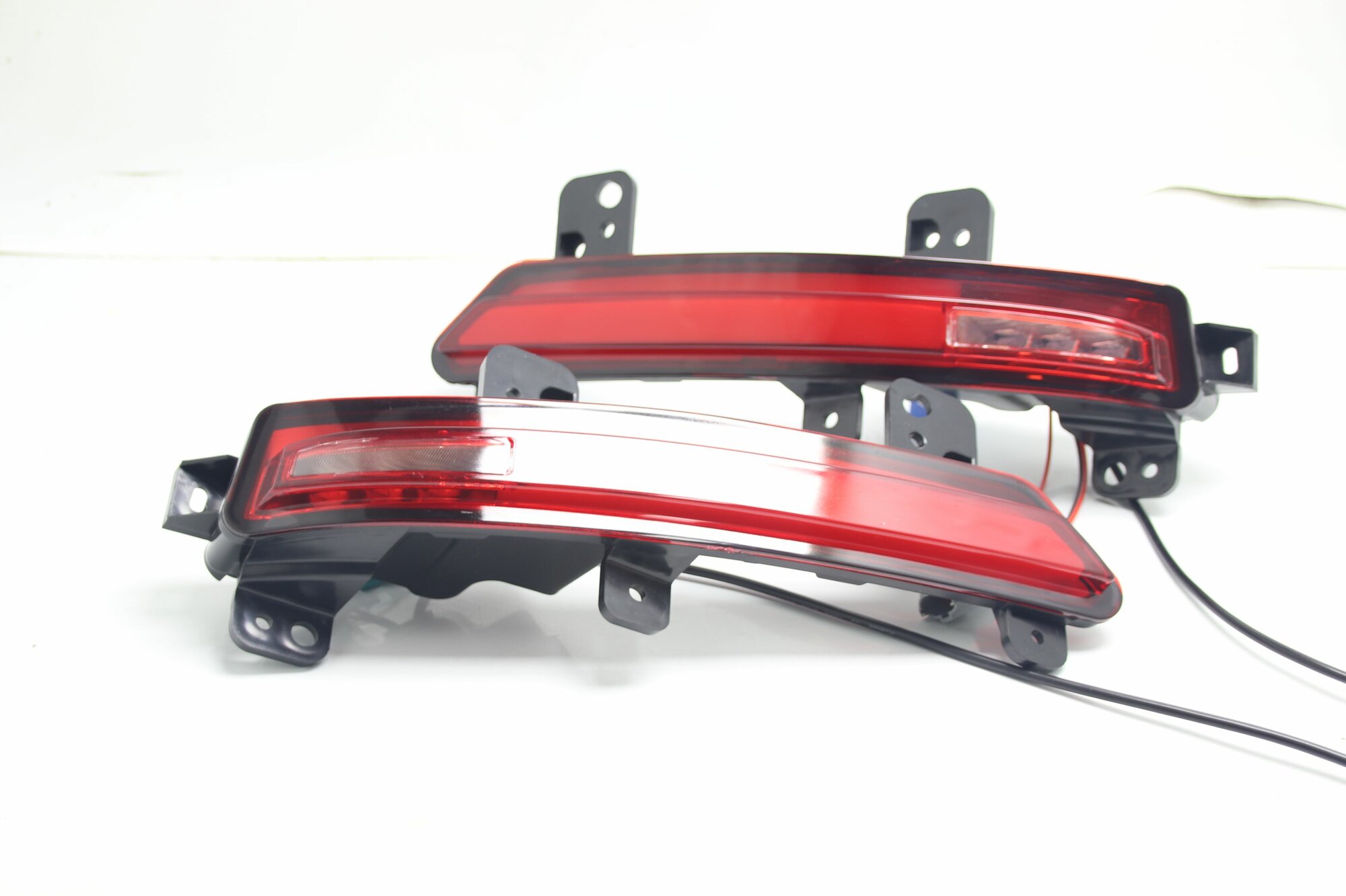 Задняя противотуманная лампа GEELY Monjaro Огни заднего хода