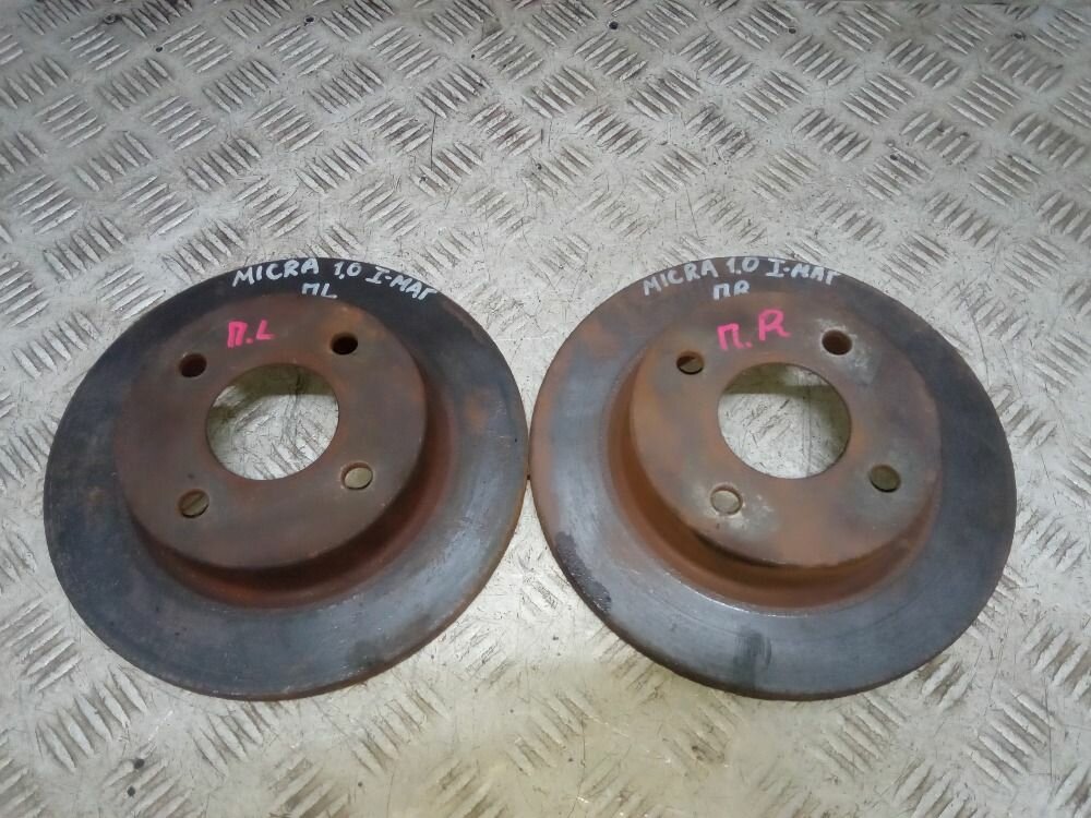 Диск тормозной передний Nissan Micra K11
