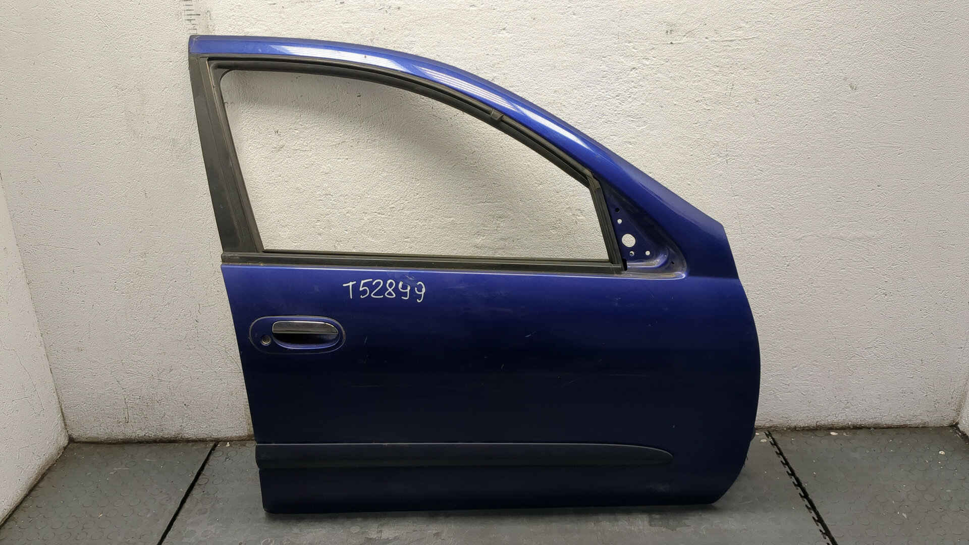 Дверь боковая (легковая) правая передняя Nissan Almera N16 Б/У