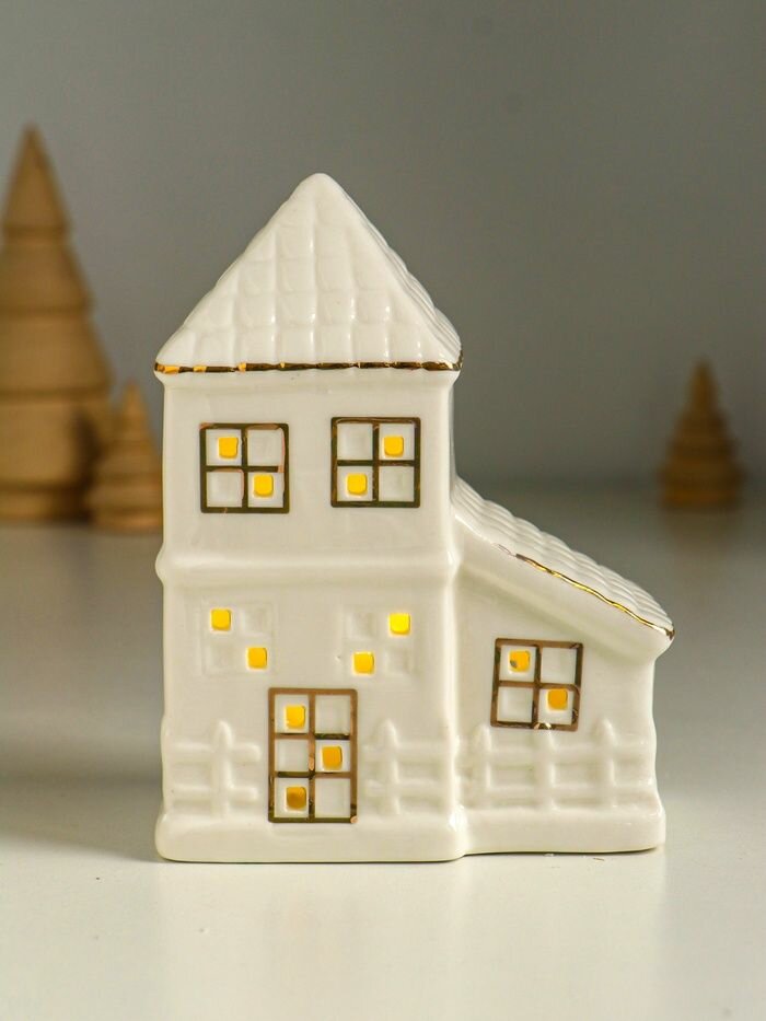 Фигурка светящаяся Домик с верандой , керамика, белый с золотом, 9.5 6 12.5 см