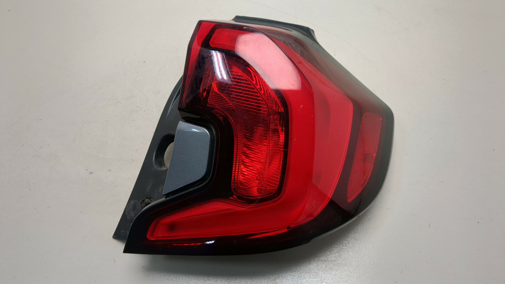 Фонарь (задний) правый GMC Terrain Б/У