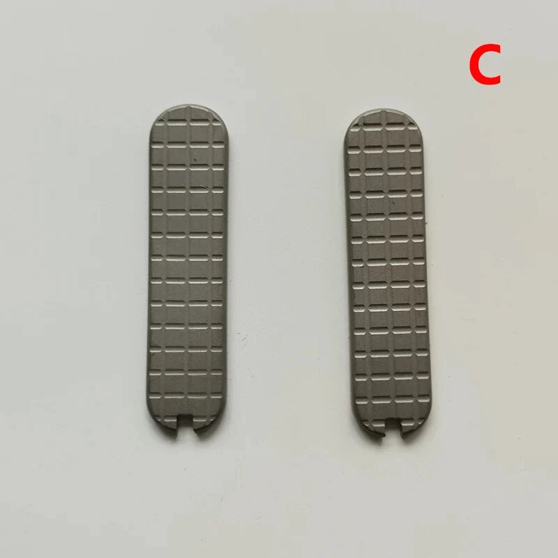 Титановые накладки на рукоятку ножа Victorinox 58 мм 1 Pair Type C Grid