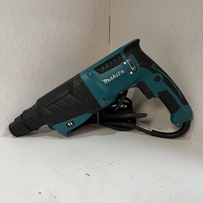 Перфоратор Makita HR 2630