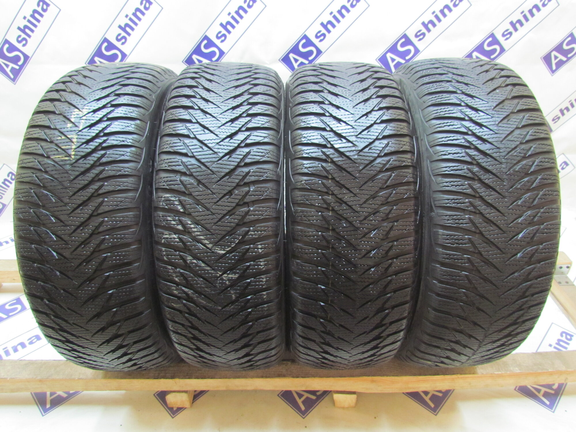 Goodyear UltraGrip 8 195 55 R16 зимние БУ шины 5-10% износ , артикул 0015215