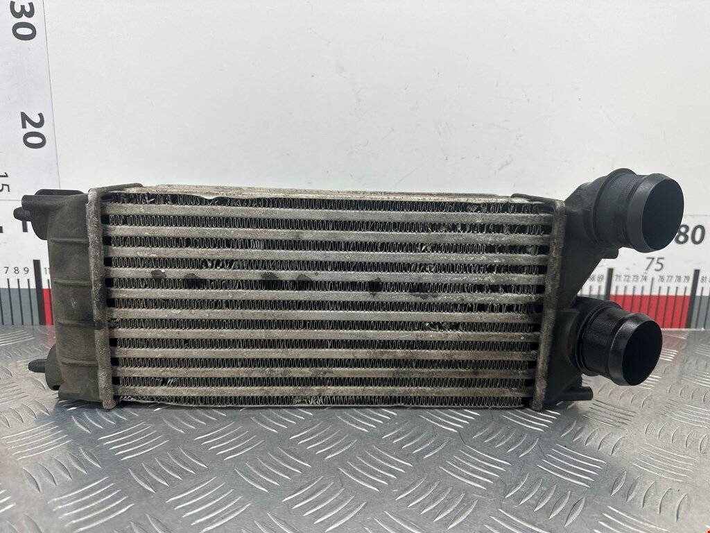 Интеркулер (радиатор интеркулера) Peugeot 3008 0384N9 арт. 2226355
