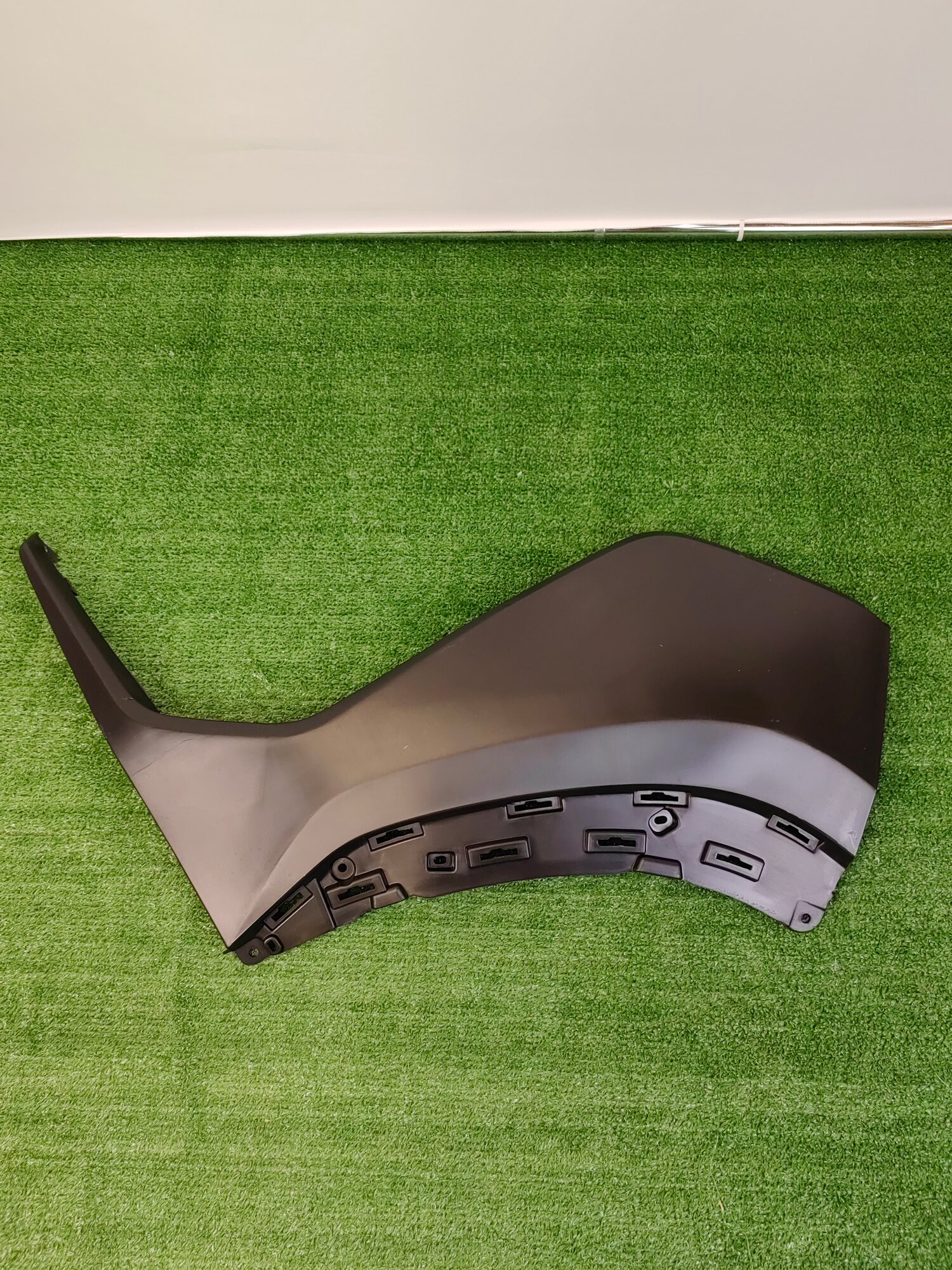 GEELY Накладка бампера переднего левая Geely Atlas рестайлинг 6010216900N