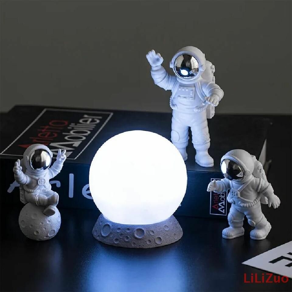 Подарочный набор фигурок космонавтов; Игрушечные космонавты; Декоративные статуэтки астронавтов