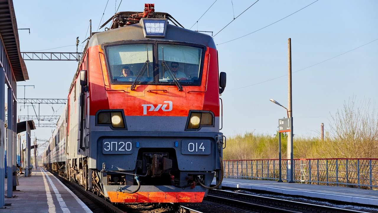 Картина на холсте 110x60 LinxOne "Авто, машины, мото" интерьерная для дома / на стену / на кухню / с подрамником