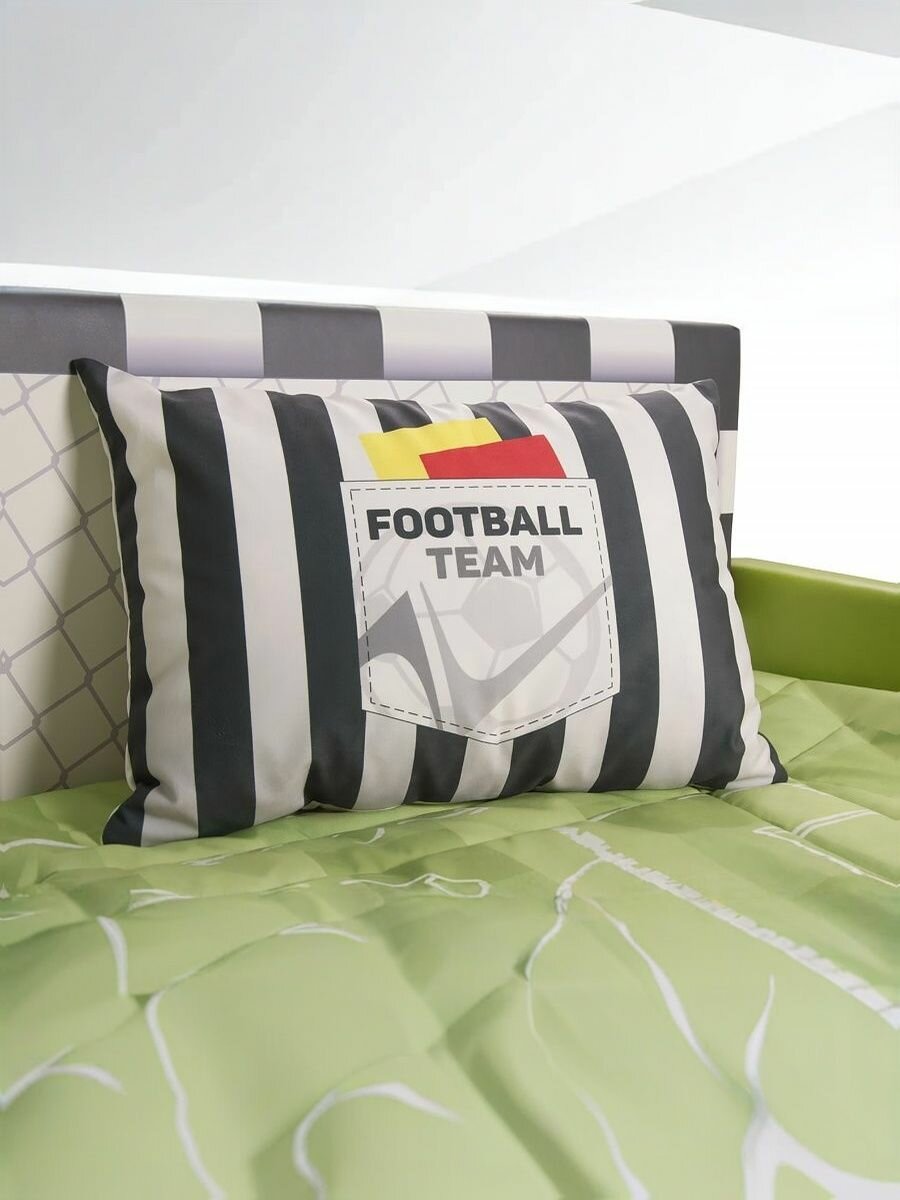 Подушка Фабрика Мирлачева Футбол, фотопечать, 47 см x 67 см, зеленая
