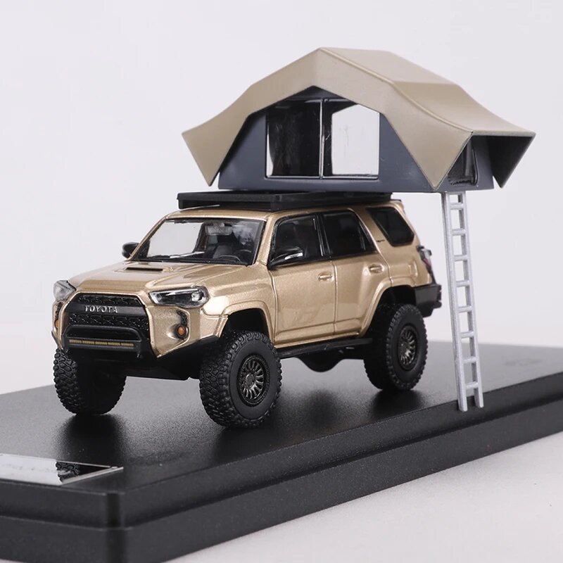 Модель автомобиля Toyota 4Runner TRD Pro, золотой, 1:64