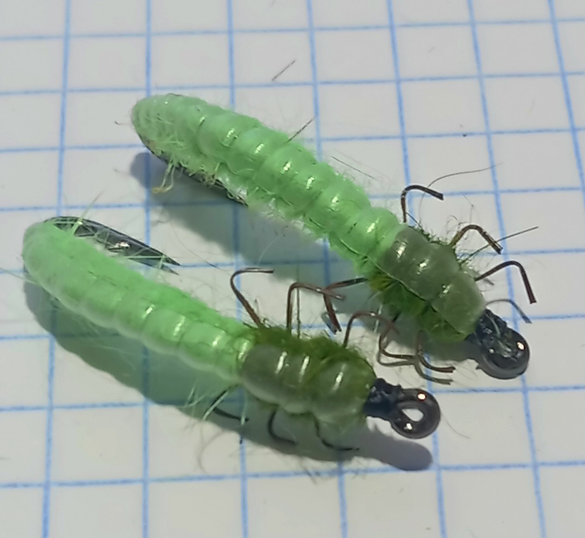 Мушка "Ручейник". На хариуса и другую рыбу. На одинарном крючке. Набор 2 штуки.