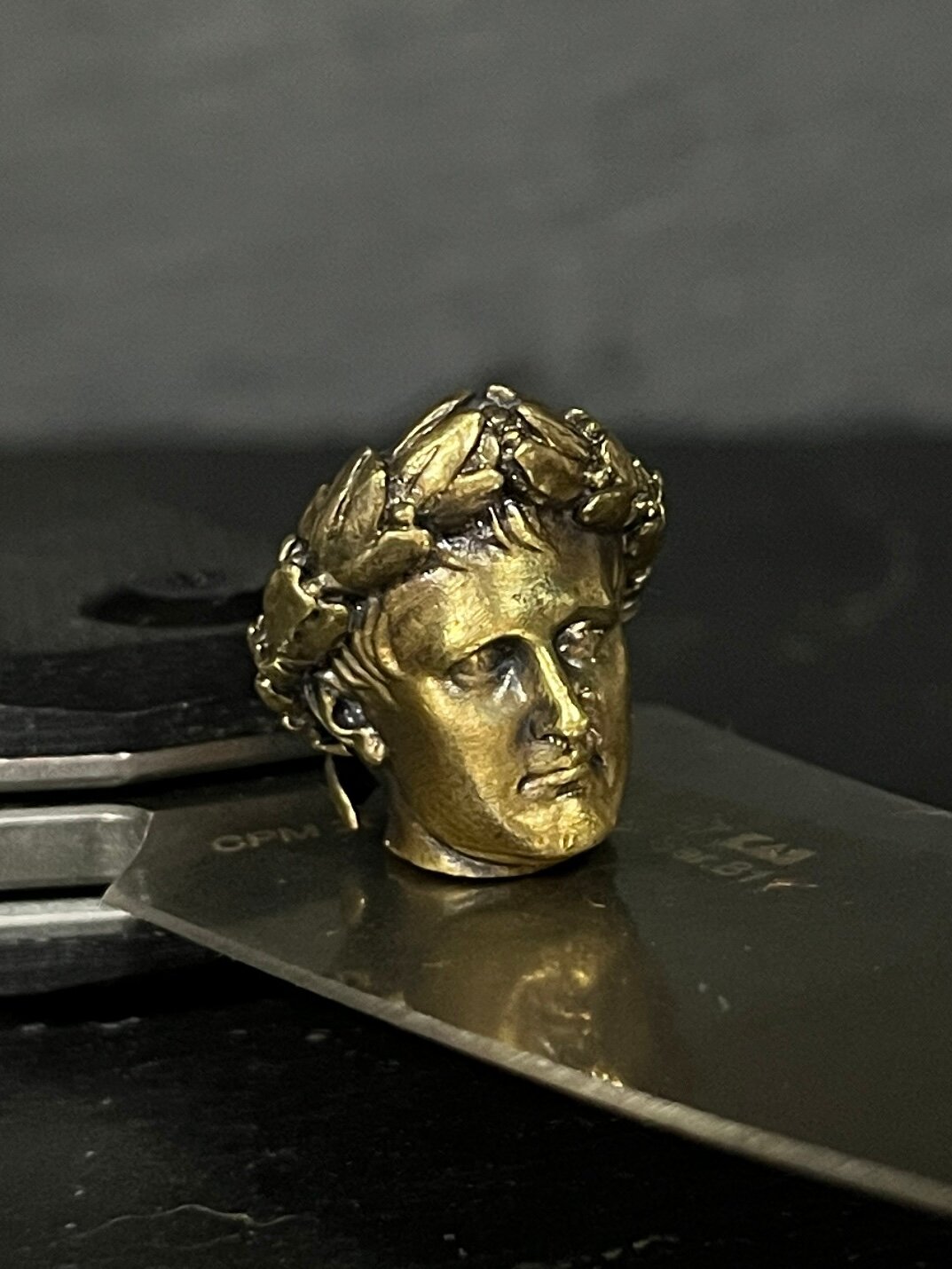 Бусина для темляка "Наполеон" латунь / Бусина темлячная, на паракорд, для ножа