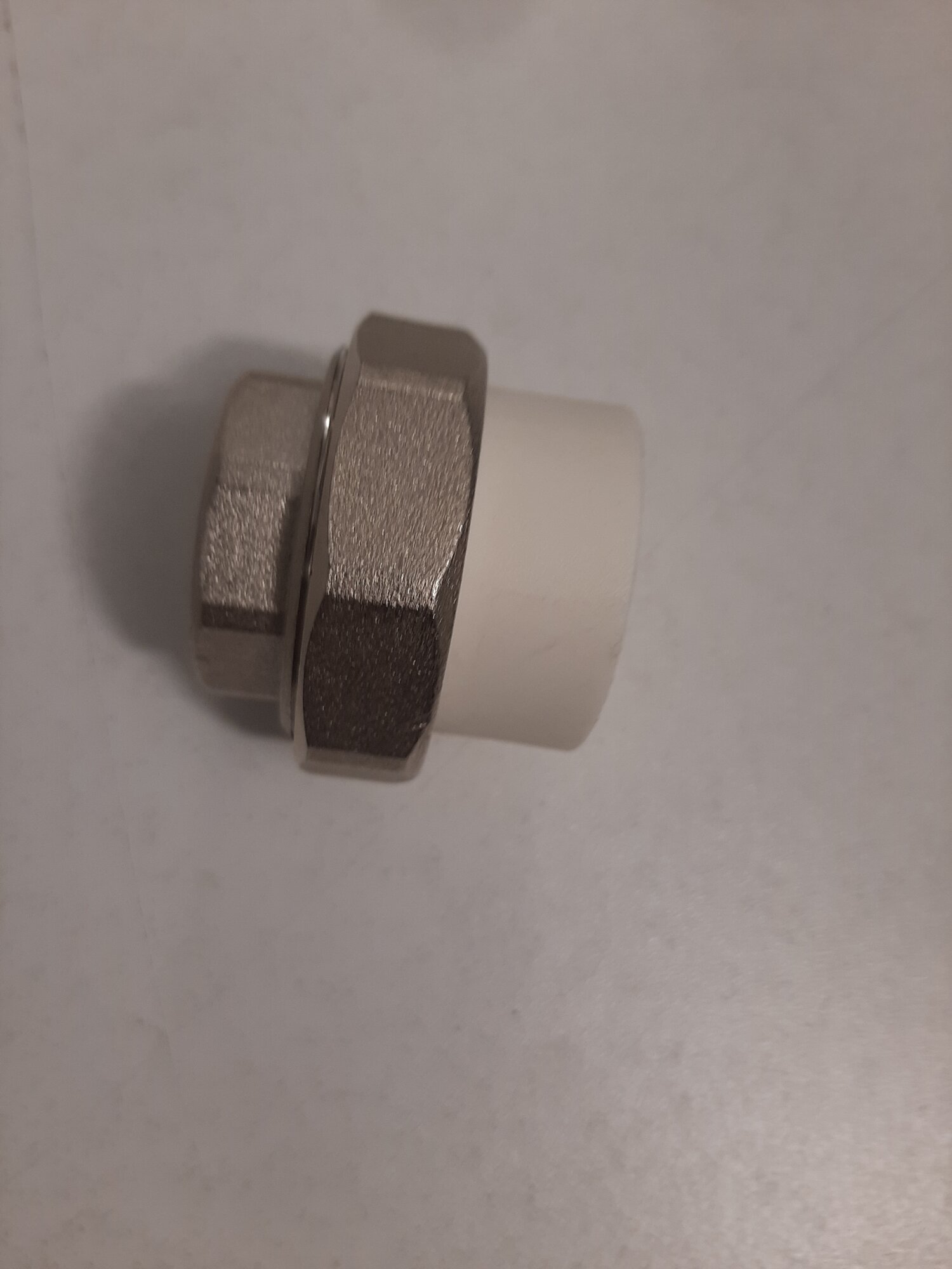 Американка ПП 32x1, внутренняя резьба, муфта разъемная, белый цвет