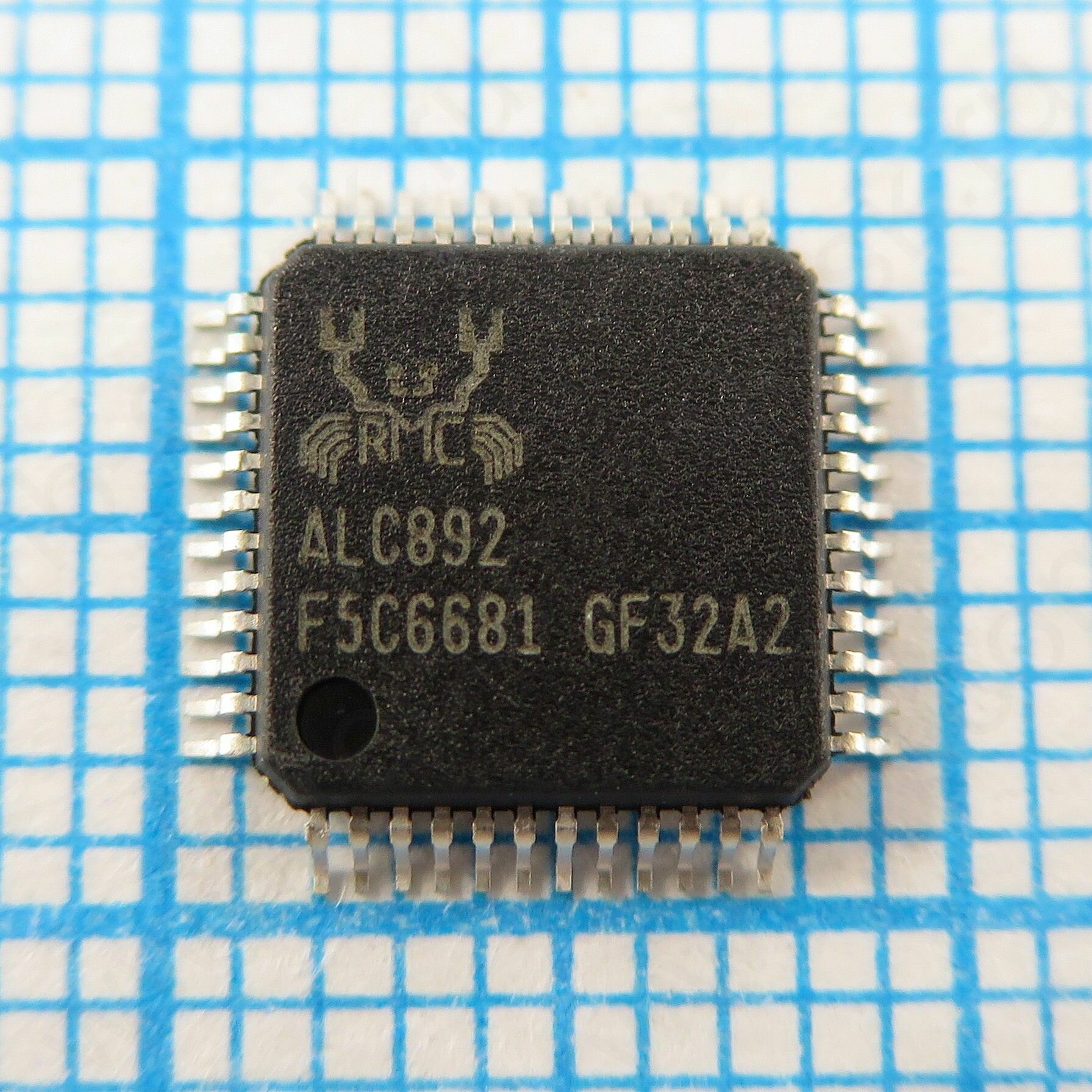 ALC892 - HD аудио codec (кодер/декодер)