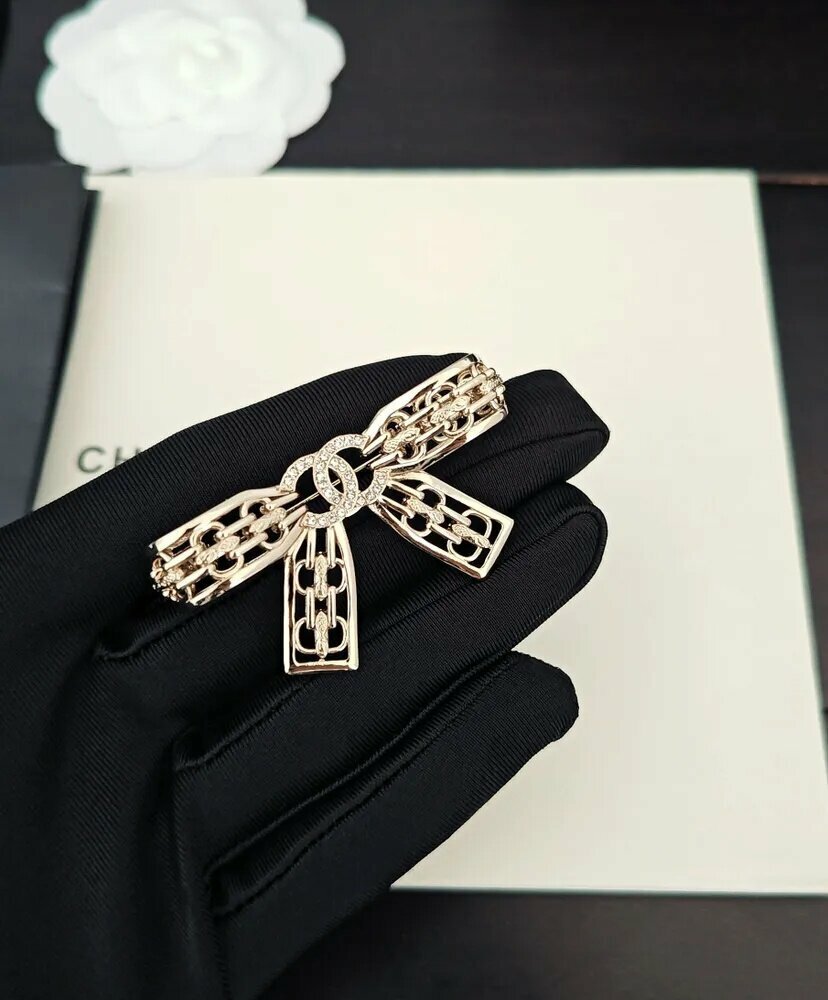 Chanel Брошь