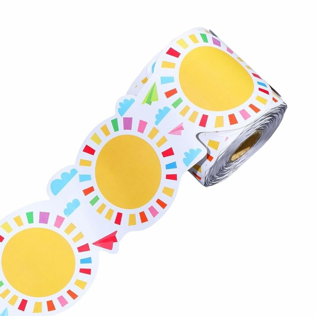 Доска объявлений граничит с красочной границей