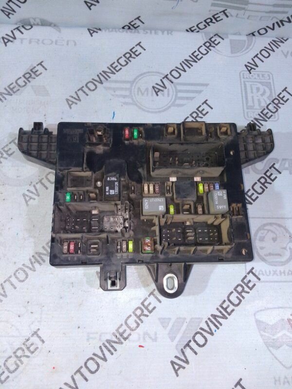 Блок предохранителей Opel Astra J Б/У с пробегом