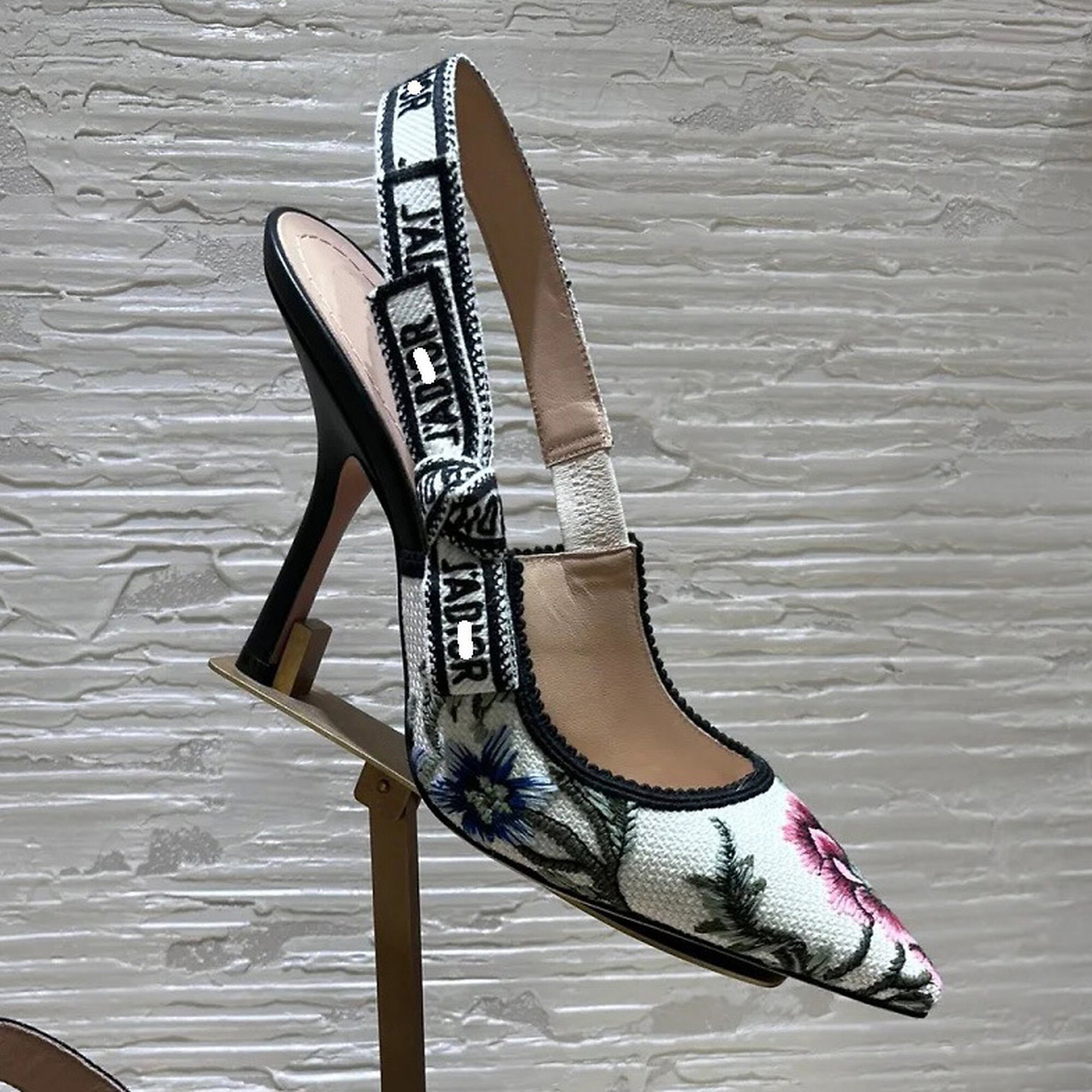 Босоножки Elegant Line