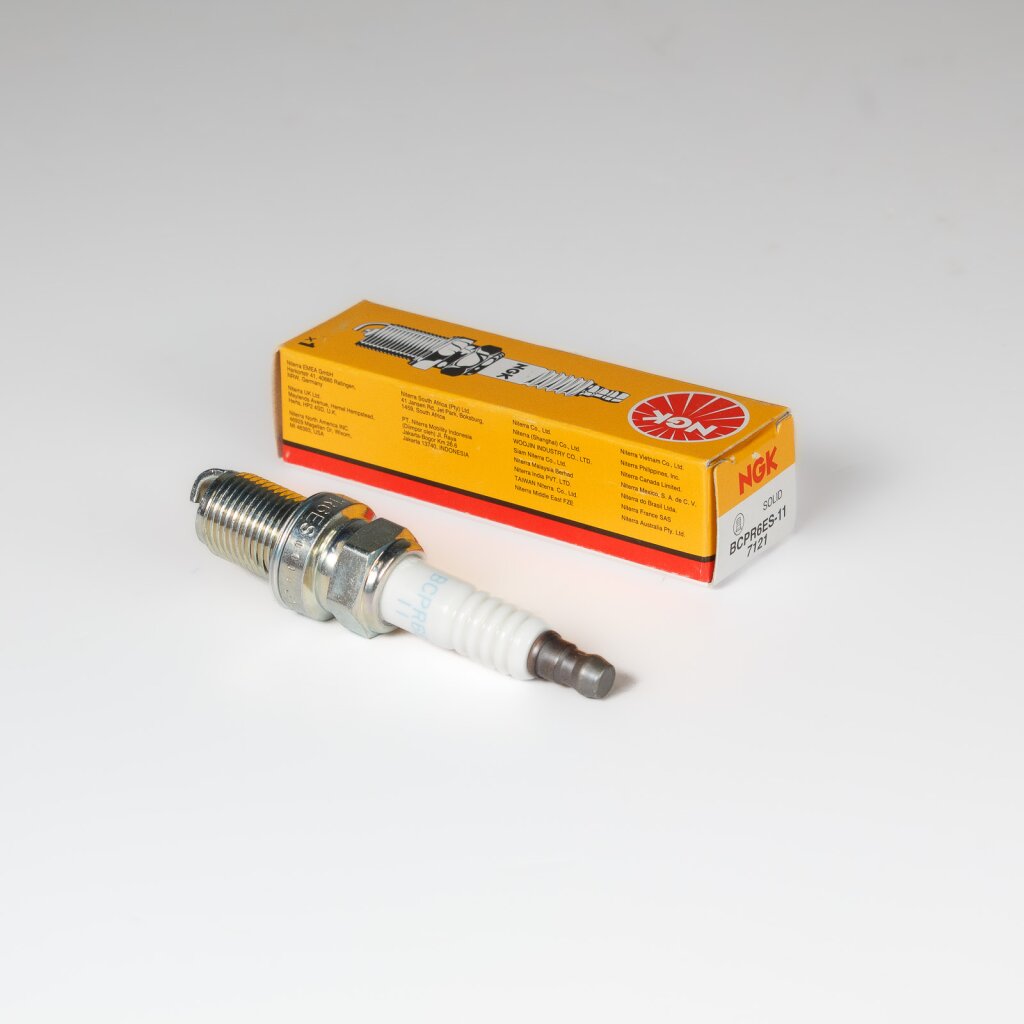 Свеча зажигания BCPR6ES-11 NGK 7121