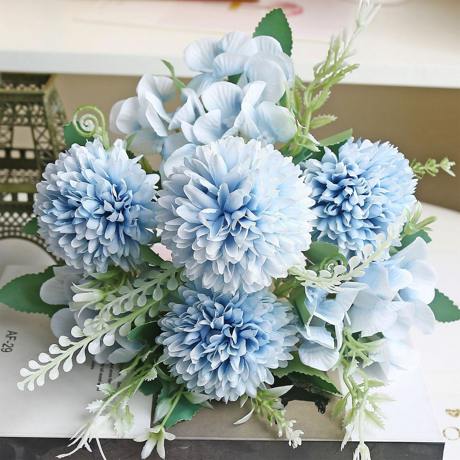 Искусственные цветы для декора интерьера — реалистичные и долговечные композиции для дома, свадьбы и офиса без ухода