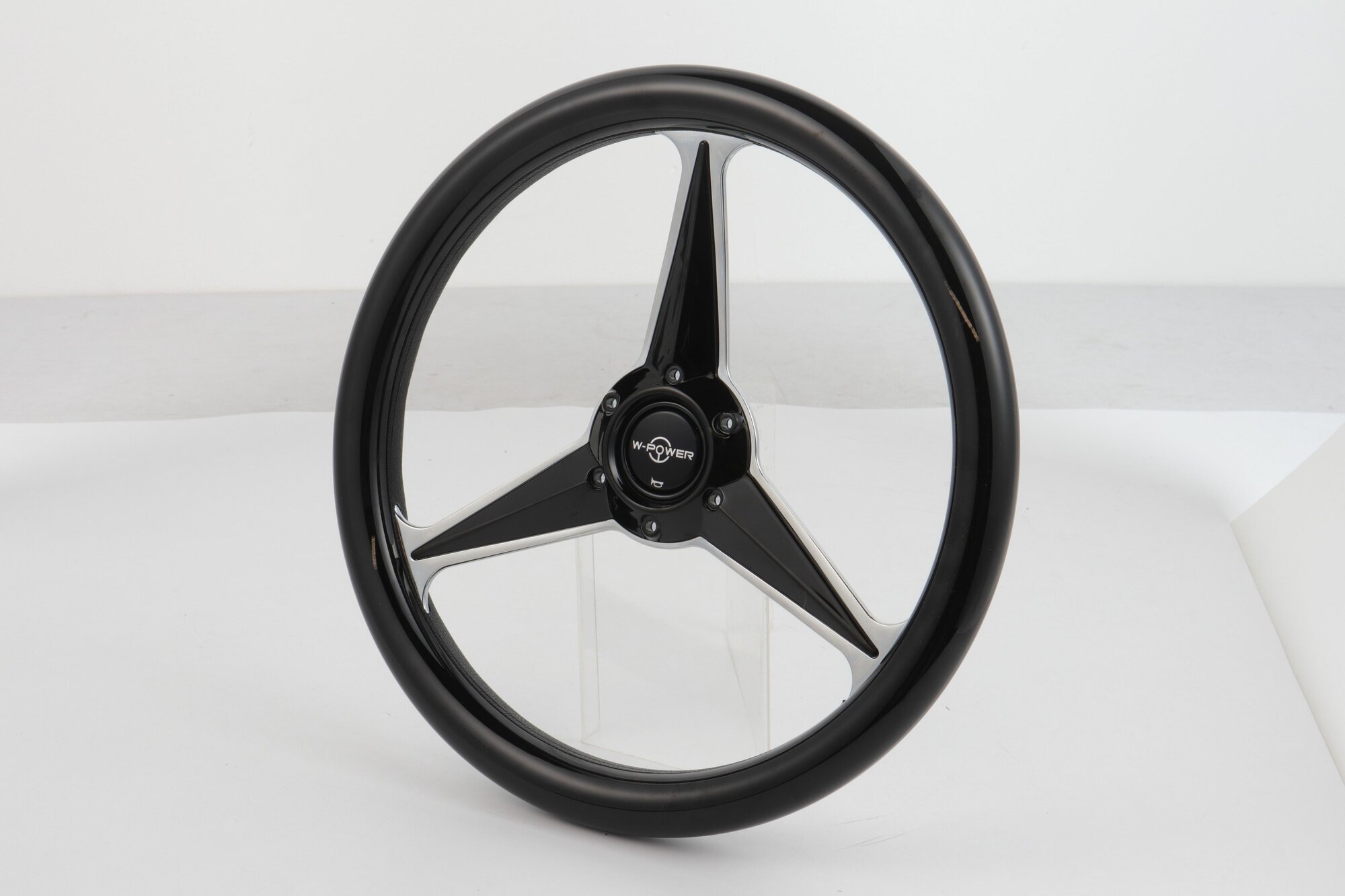 Руль классический ABS black трехспицевый 35 см