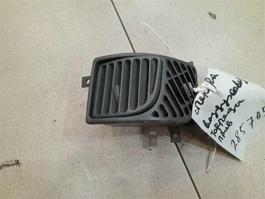 Дефлектор воздушный правый от Kia Spectra 2000-2011