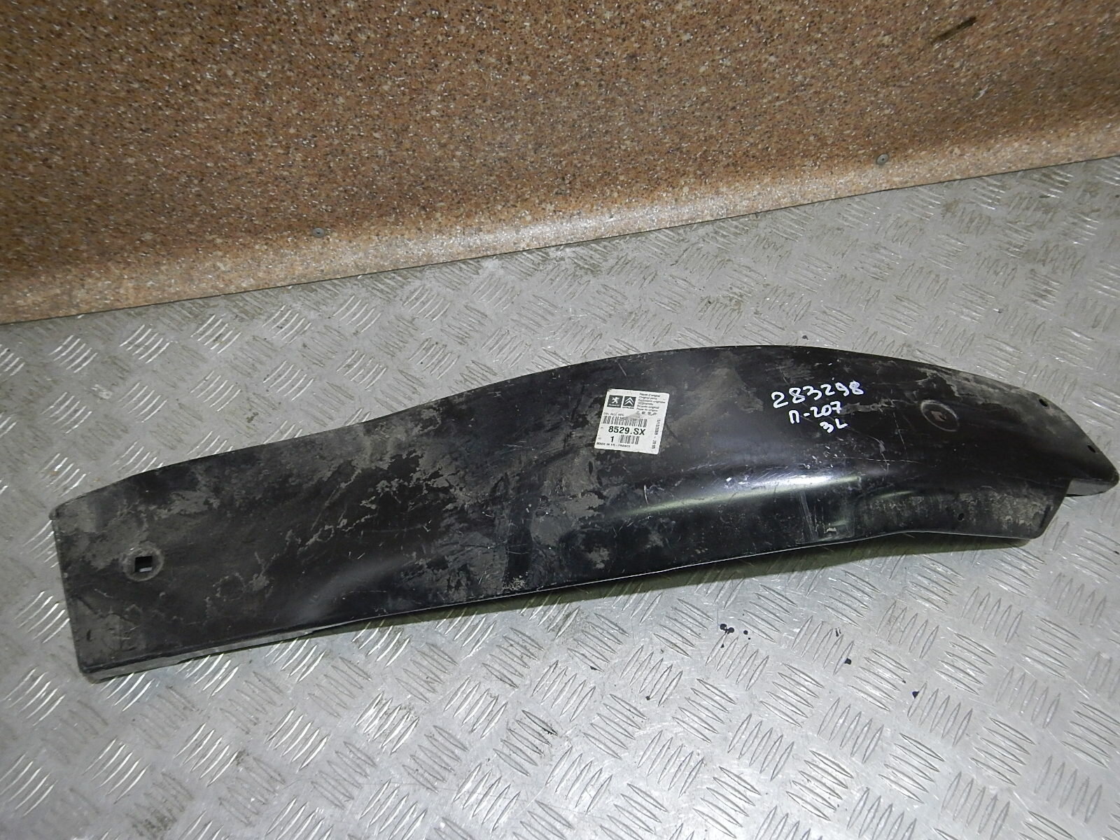 Б/У Накладка заднего крыла левая, Peugeot (Пежо)-207 PEUGEOT 207 (06-) Внутренняя часть крыла Новая. 283298 Peugeot-Citro...
