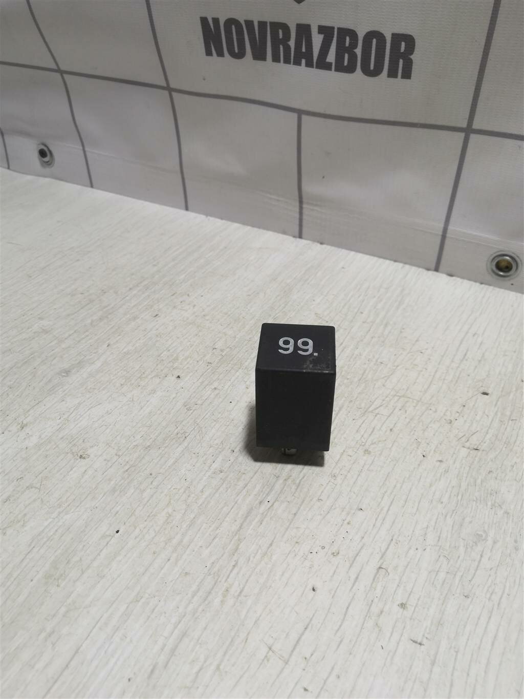 Реле VW Golf 3 Vento 91-97