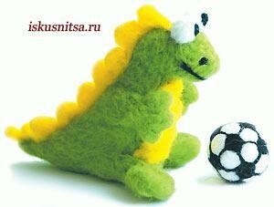 Чаривна Мить Набор для валяния Дракон футболист В-001