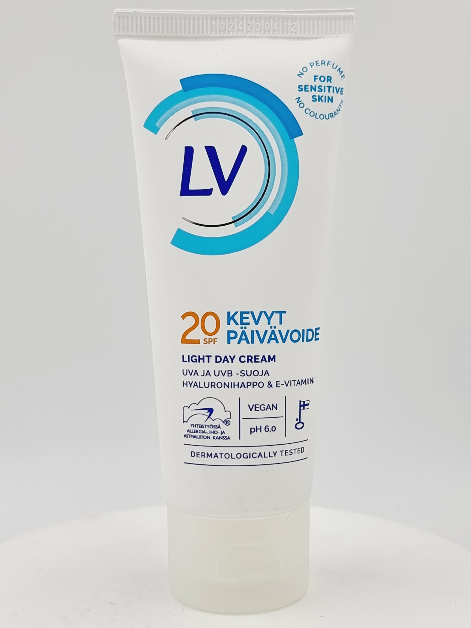 LV солнцезащитный увлажняющий крем SPF 20 с гиалуроновой кислотой и овсяным маслом, 60 мл (Из Финляндии)