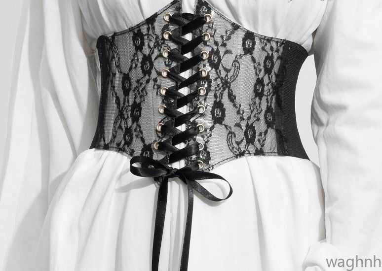 Корсет с цепочкой и с жемчужинами