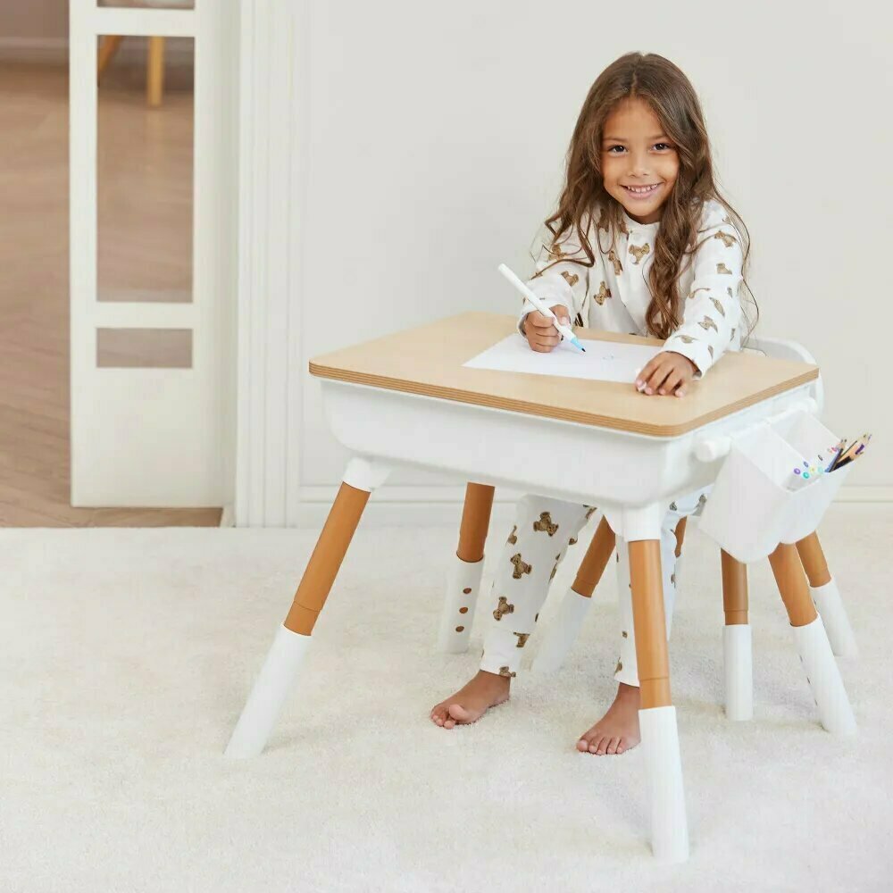 Комплект детской мебели, угловой, стол и стул из массива дуба и пластика, белый