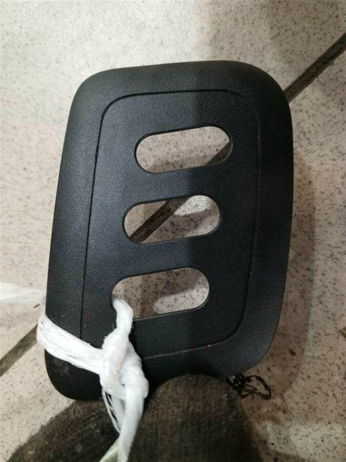 Накладка обшивки двери передней левой от Honda Pilot 2008-2015