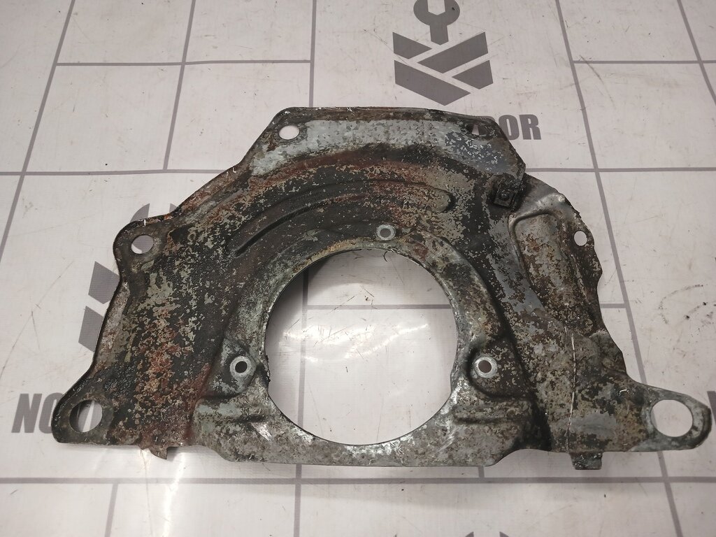 Крышка коленвала задняя VW Golf 3 Vento 91-97