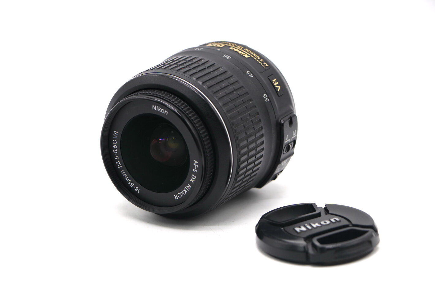 Объектив Nikon 18-55mm f /3.5-5.6G AF-S VR DX Nikkor