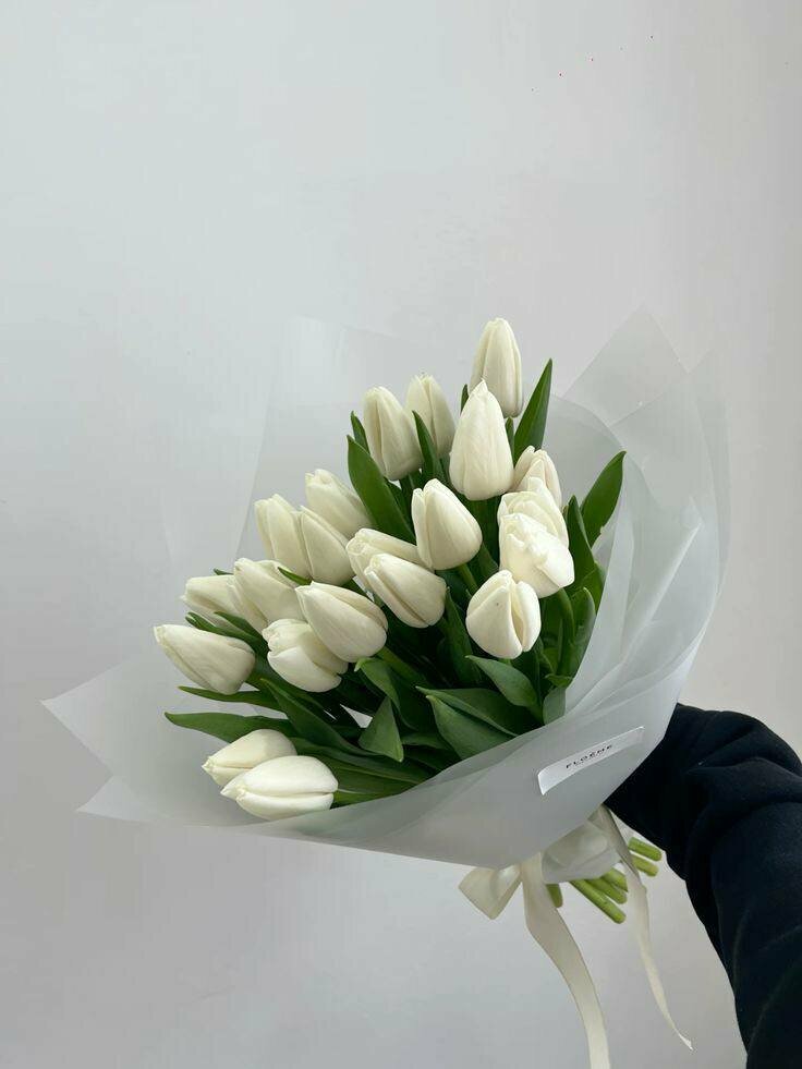Букет из белых тюльпанов 21 шт