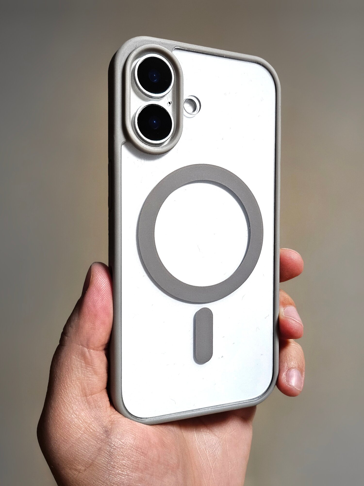 Чехол Magsafe для iPhone 16 (Айфон 16) прозрачный, серый, противоударный